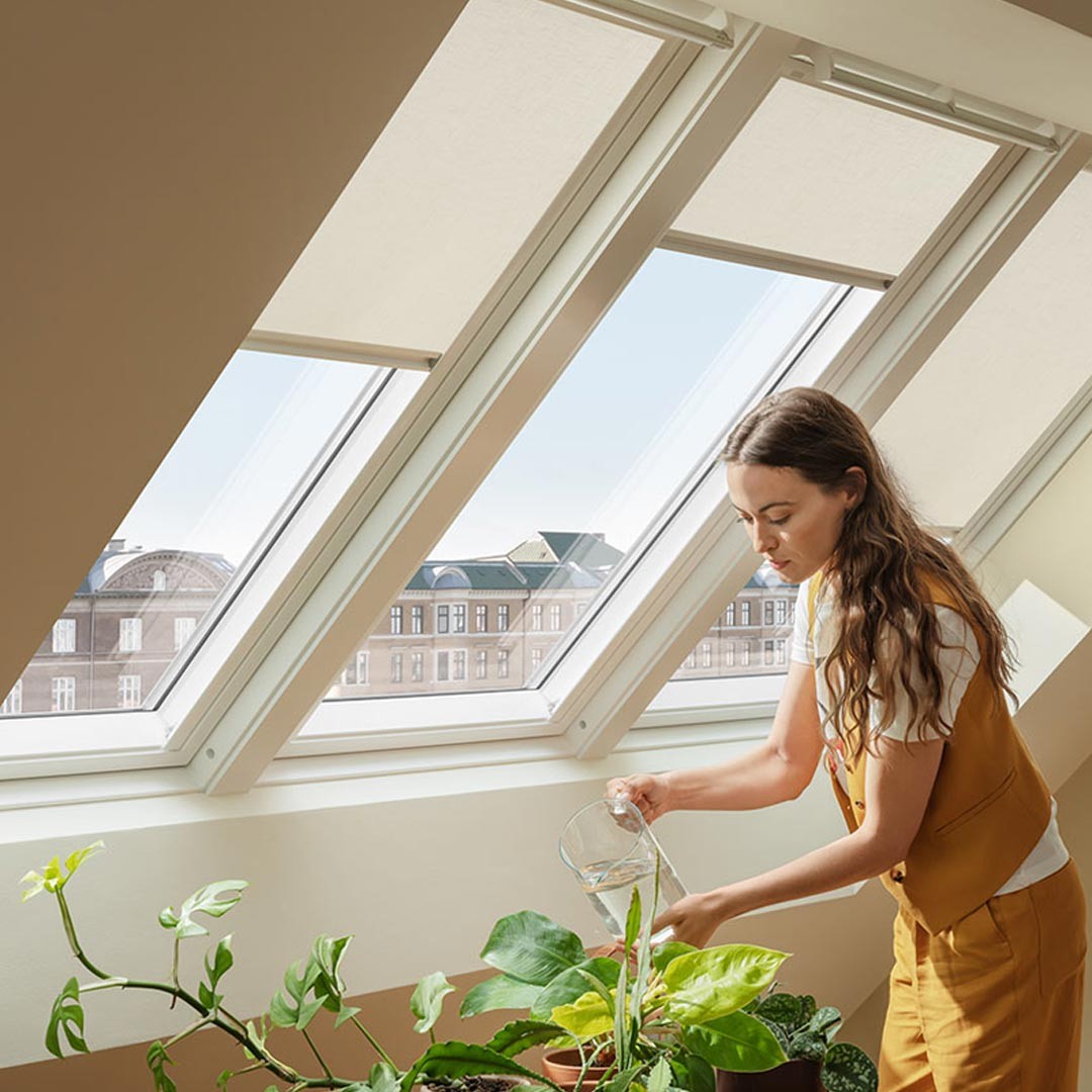 Roleta dekoracyjna VELUX RFL MK10 (78x160 cm) prowadnice białe, obsługa ...